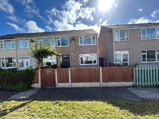 3 bedroom end of terrace house for sale