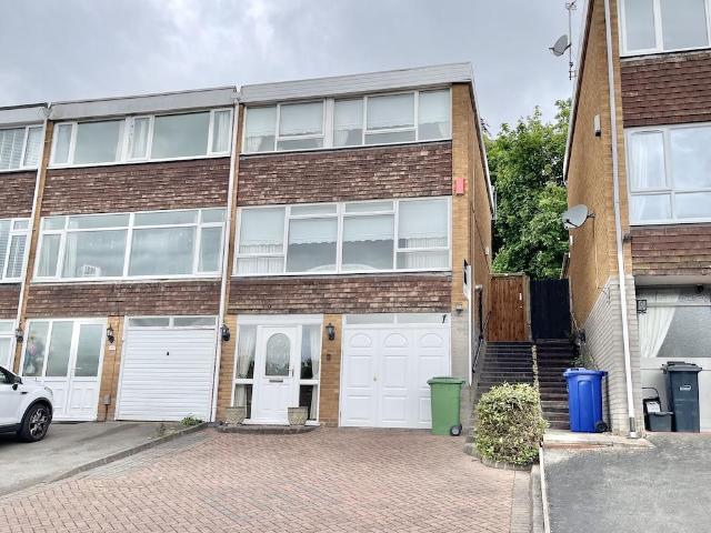 3 bedroom end of terrace house for sale