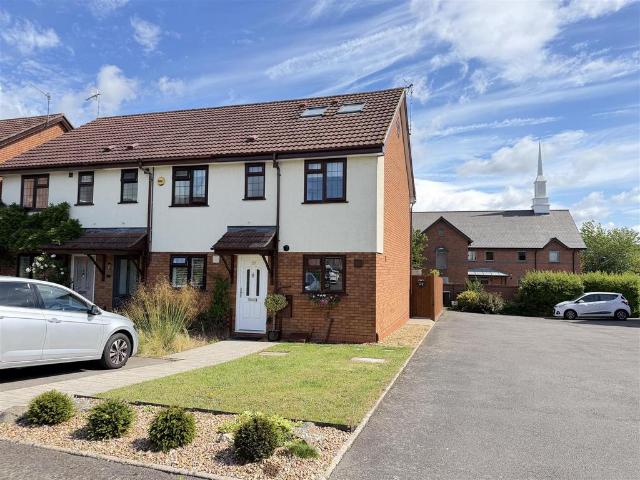 3 bedroom end of terrace house for sale