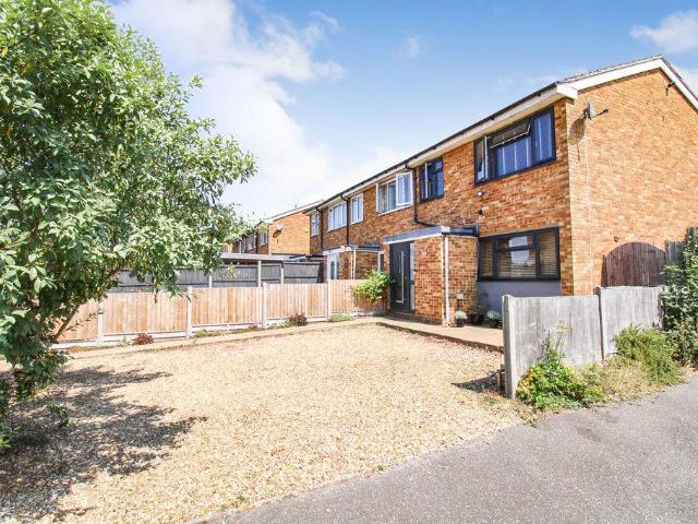 3 bedroom end of terrace house for sale