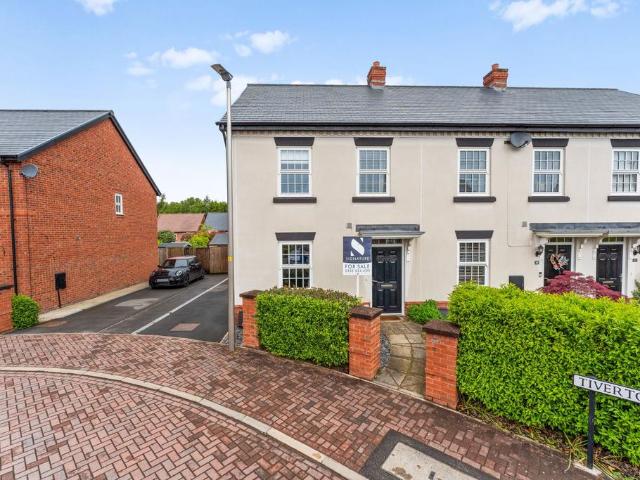 3 bedroom end of terrace house for sale