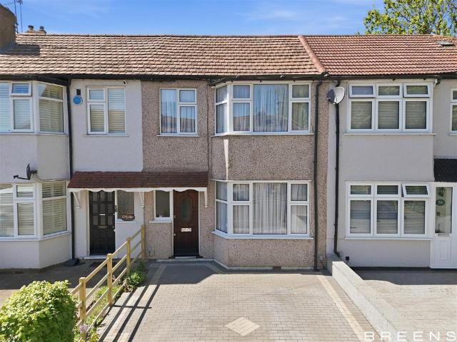 3 bedroom terraced house for sale