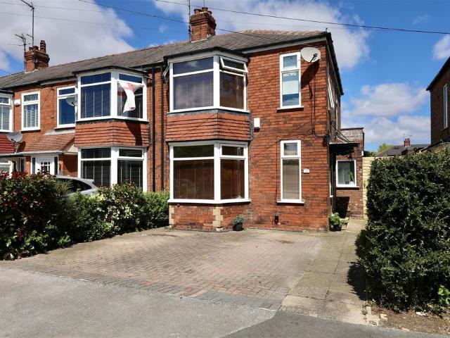 3 bedroom end of terrace house for sale