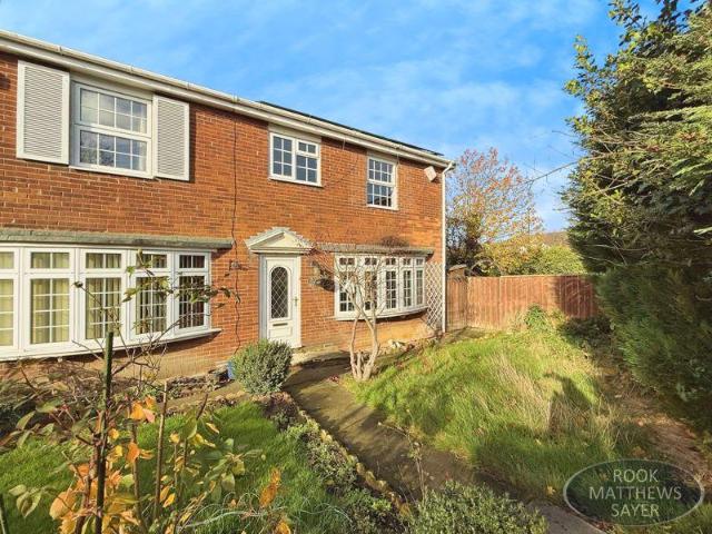3 bedroom end of terrace house for sale