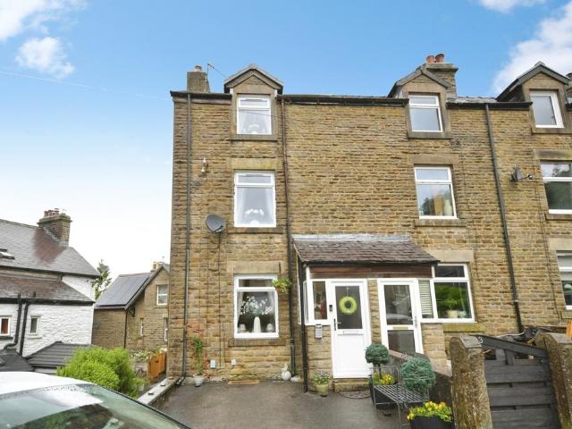 3 bedroom end of terrace house for sale