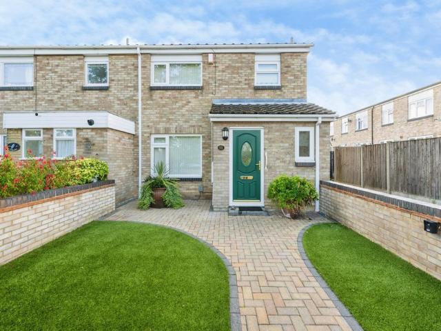 3 bedroom end of terrace house for sale