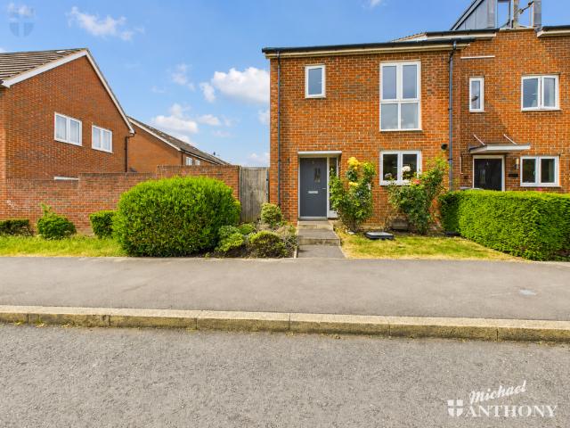 3 bedroom end of terrace house for sale