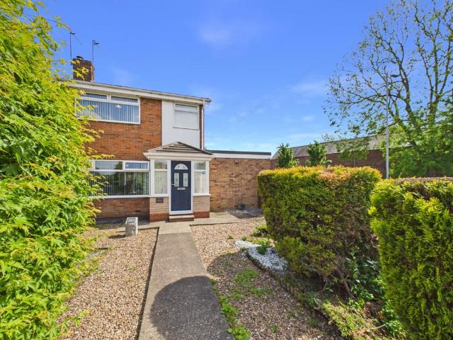 3 bedroom end of terrace house for sale
