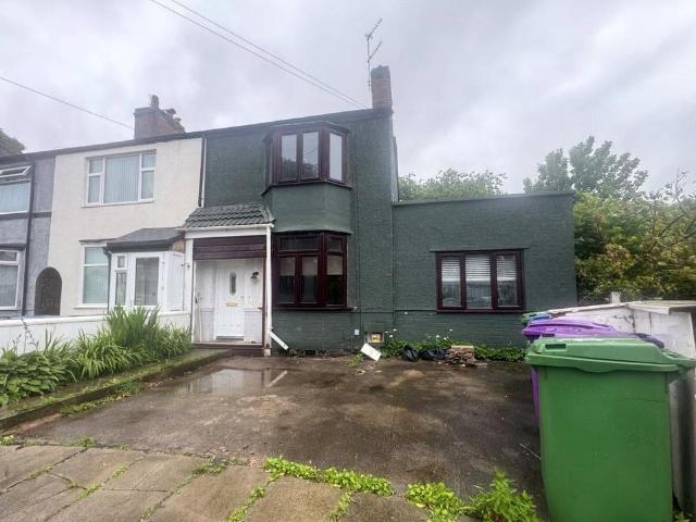 3 bedroom end of terrace house for sale