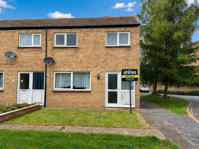 3 bedroom end of terrace house for sale