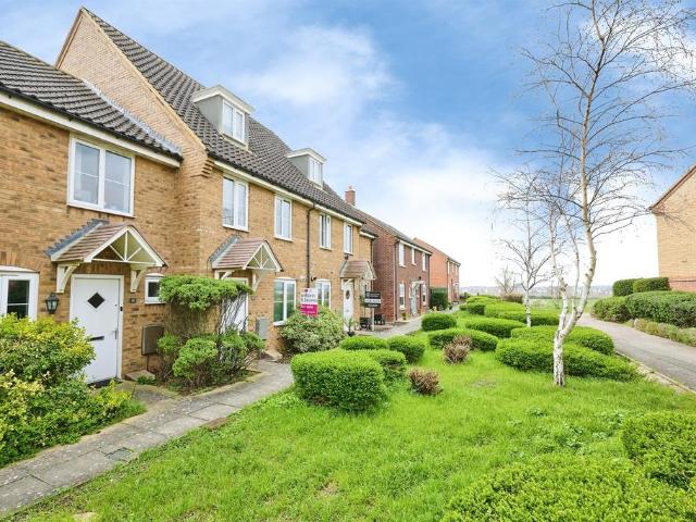 3 bedroom end of terrace house for sale