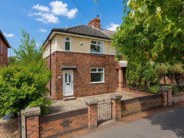 3 bedroom end of terrace house for sale
