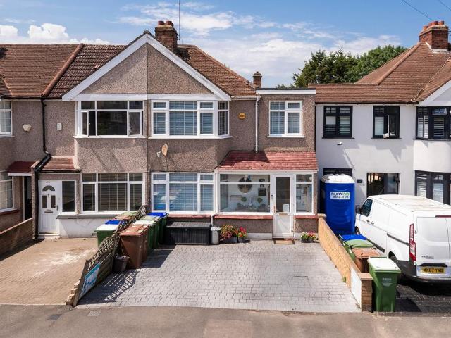 3 bedroom end of terrace house for sale