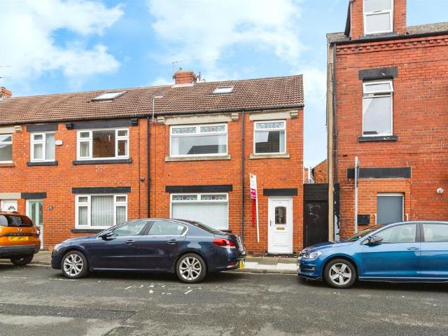 3 bedroom end of terrace house for sale
