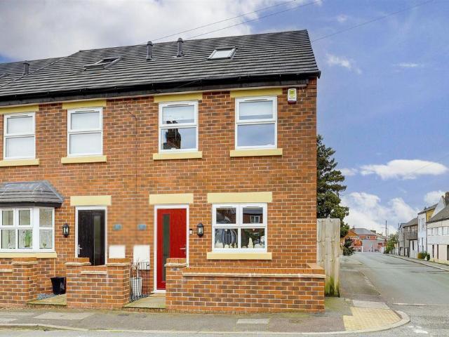 3 bedroom end of terrace house for sale
