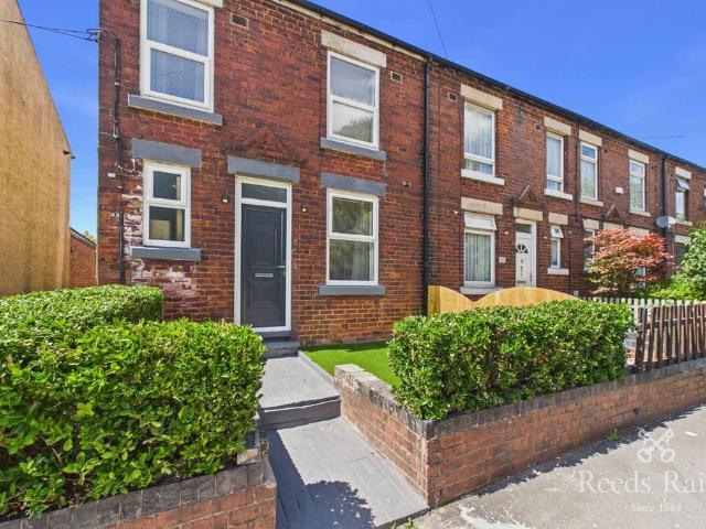 3 bedroom end of terrace house for sale