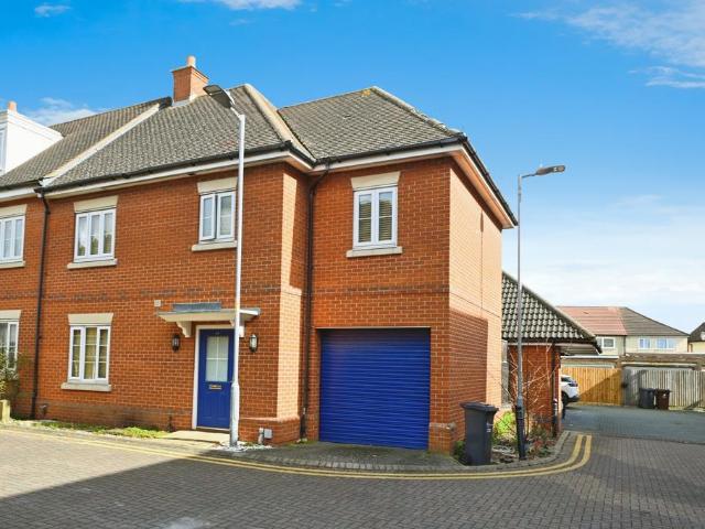 3 bedroom end of terrace house for sale