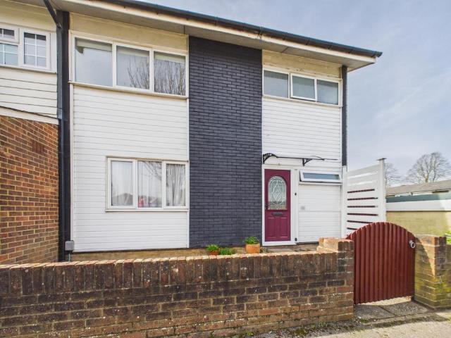 3 bedroom end of terrace house for sale