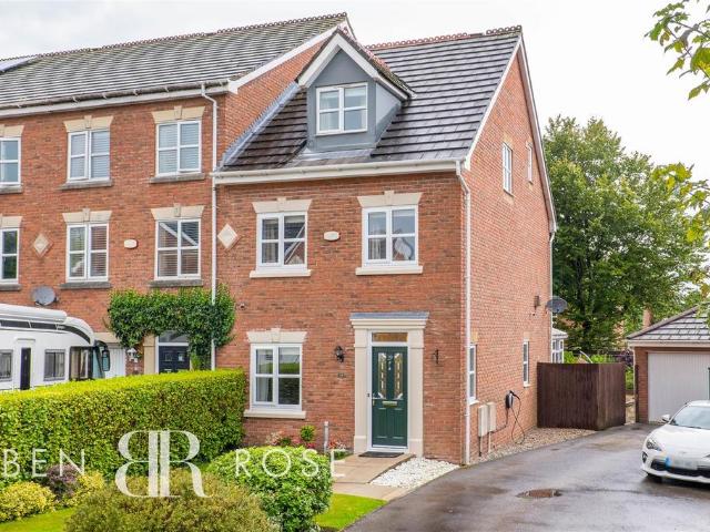 3 bedroom end of terrace house for sale
