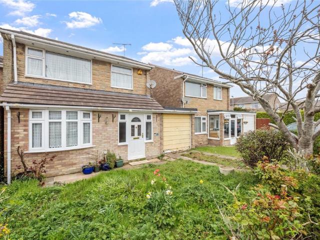 3 bedroom link detached house for sale