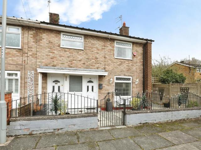3 bedroom end of terrace house for sale