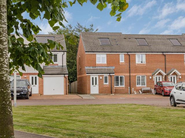 3 bedroom end of terrace house for sale