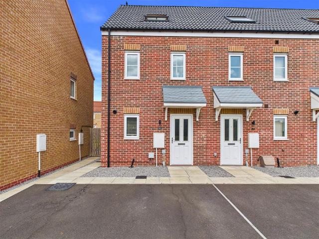 3 bedroom end of terrace house for sale