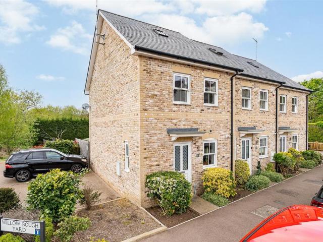 3 bedroom end of terrace house for sale