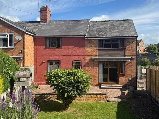 3 bedroom end of terrace house for sale