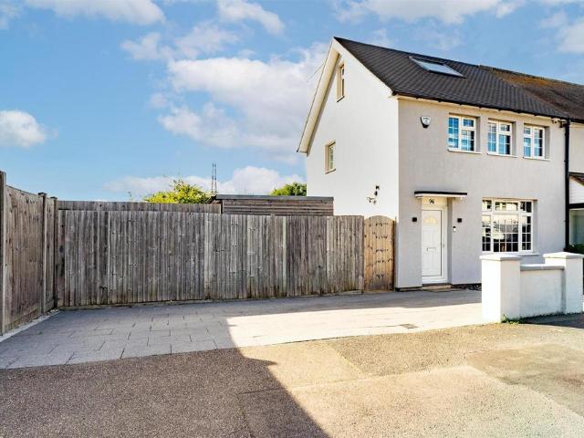 3 bedroom end of terrace house for sale