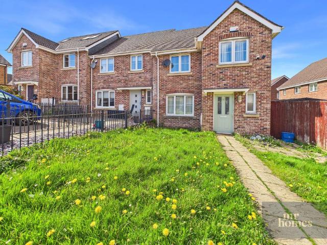 3 bedroom end of terrace house for sale