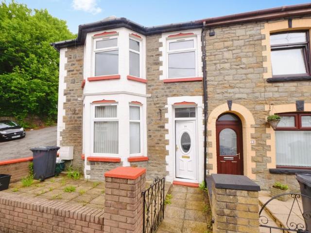 3 bedroom end of terrace house for sale