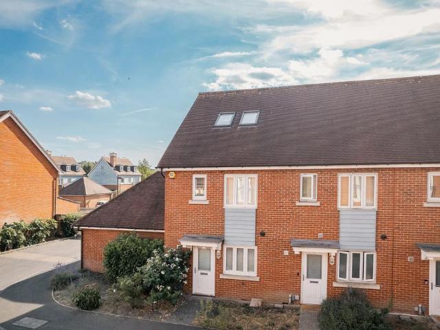 3 bedroom end of terrace house for sale