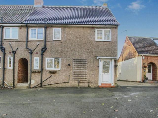3 bedroom end of terrace house for sale