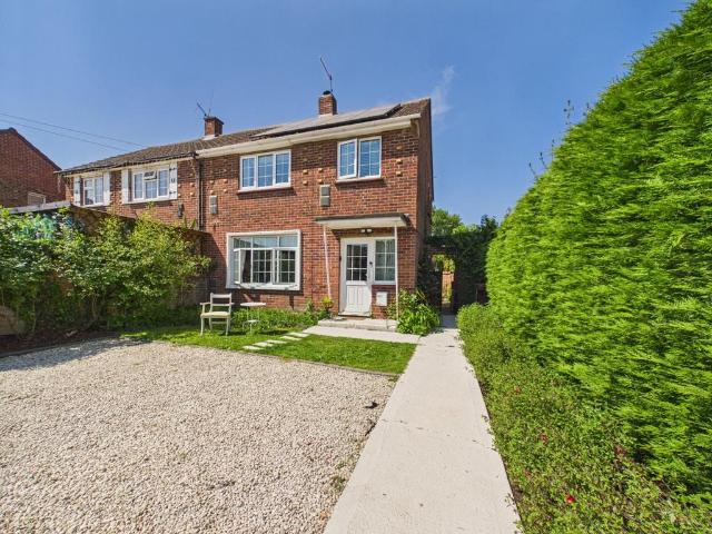 3 bedroom end of terrace house for sale