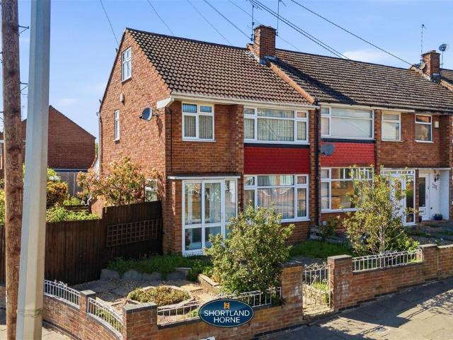 3 bedroom end of terrace house for sale
