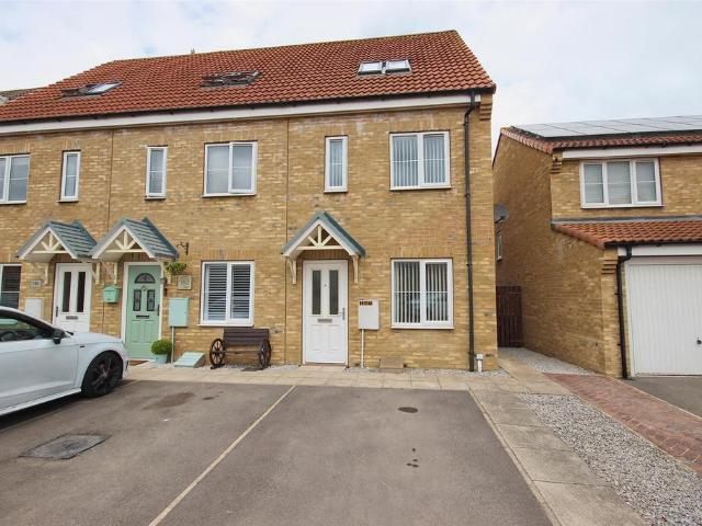3 bedroom end of terrace house for sale