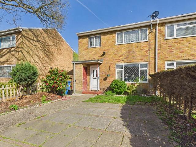 3 bedroom end of terrace house for sale