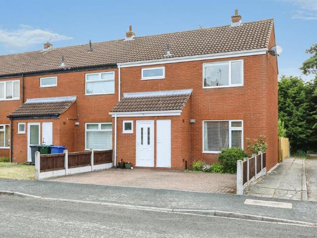 3 bedroom end of terrace house for sale