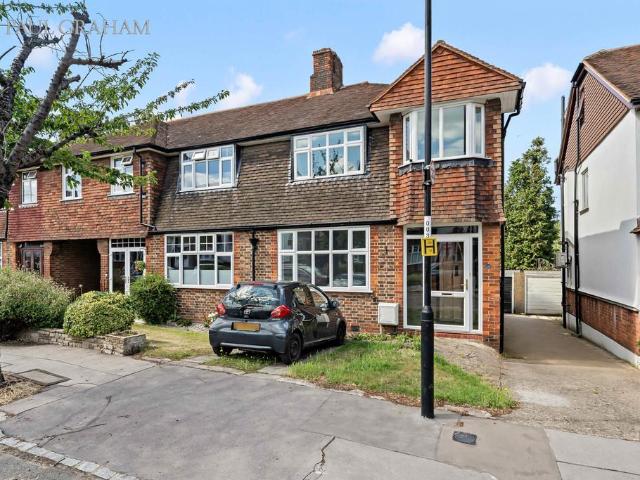 3 bedroom end of terrace house for sale