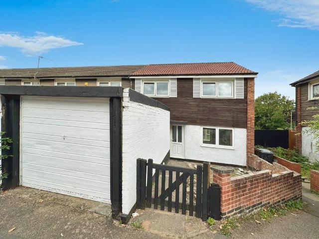3 bedroom end of terrace house for sale