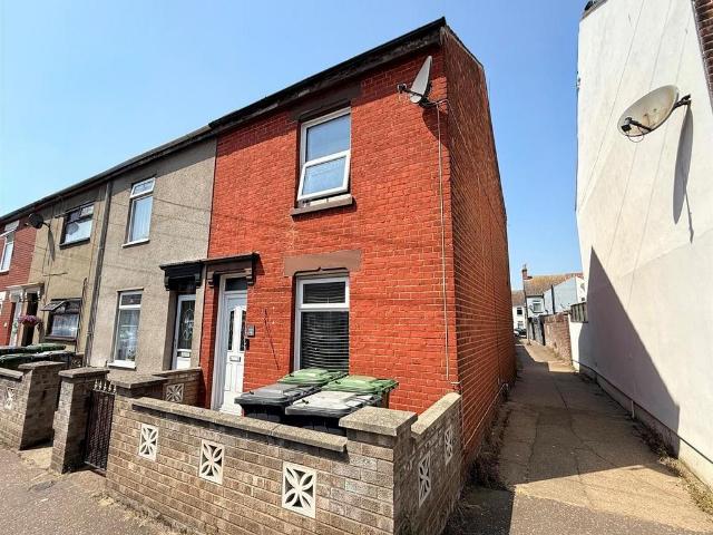 3 bedroom end of terrace house for sale