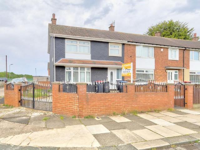 3 bedroom end of terrace house for sale