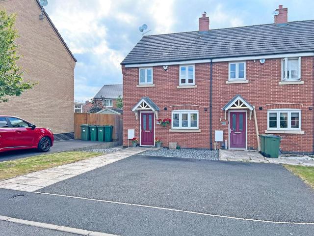 3 bedroom end of terrace house for sale
