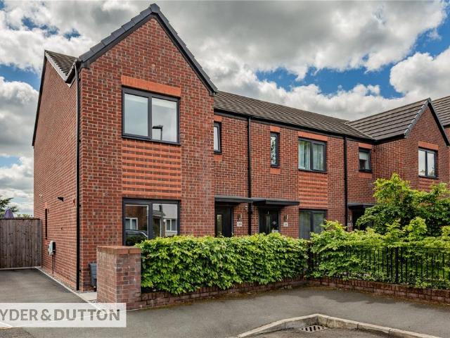 3 bedroom end of terrace house for sale