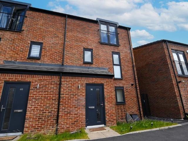3 bedroom end of terrace house for sale