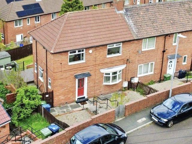 3 bedroom end of terrace house for sale