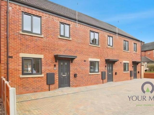 3 bedroom end of terrace house for sale
