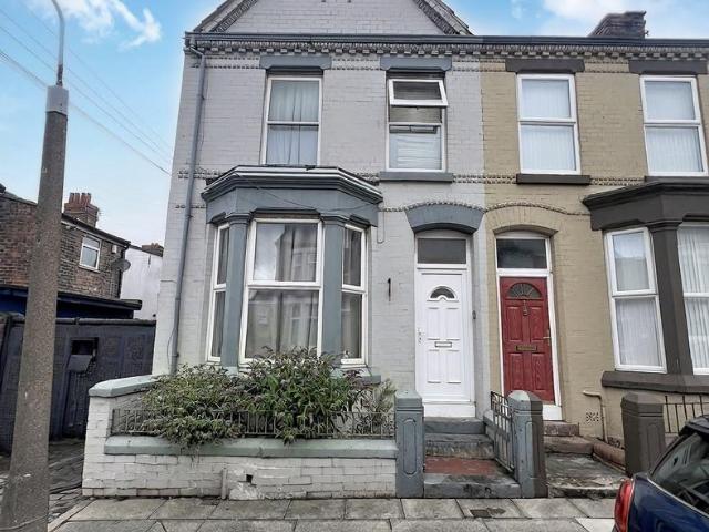 3 bedroom end of terrace house for sale