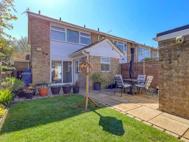 3 bedroom end of terrace house for sale